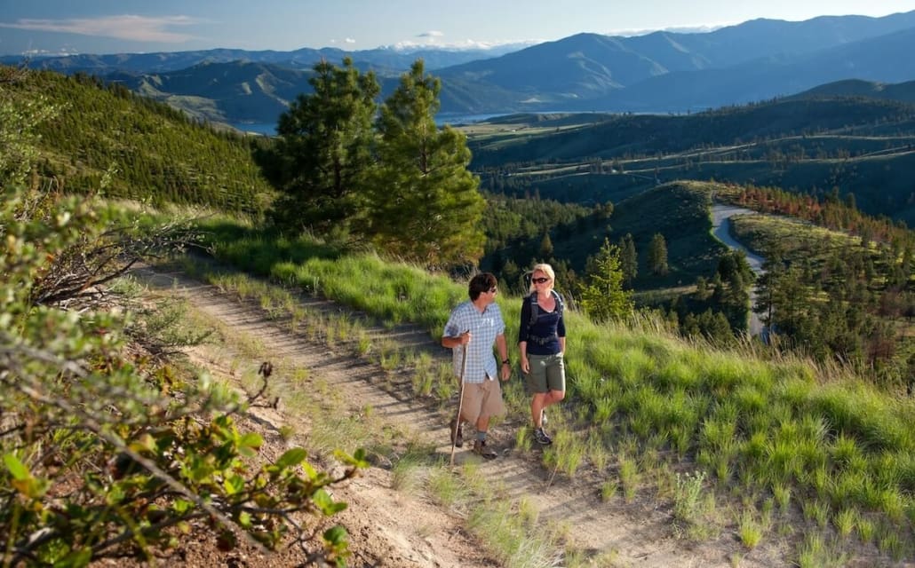 Hike Through the Lake Chelan Valley - Lake Chelan Chamber of Commerce